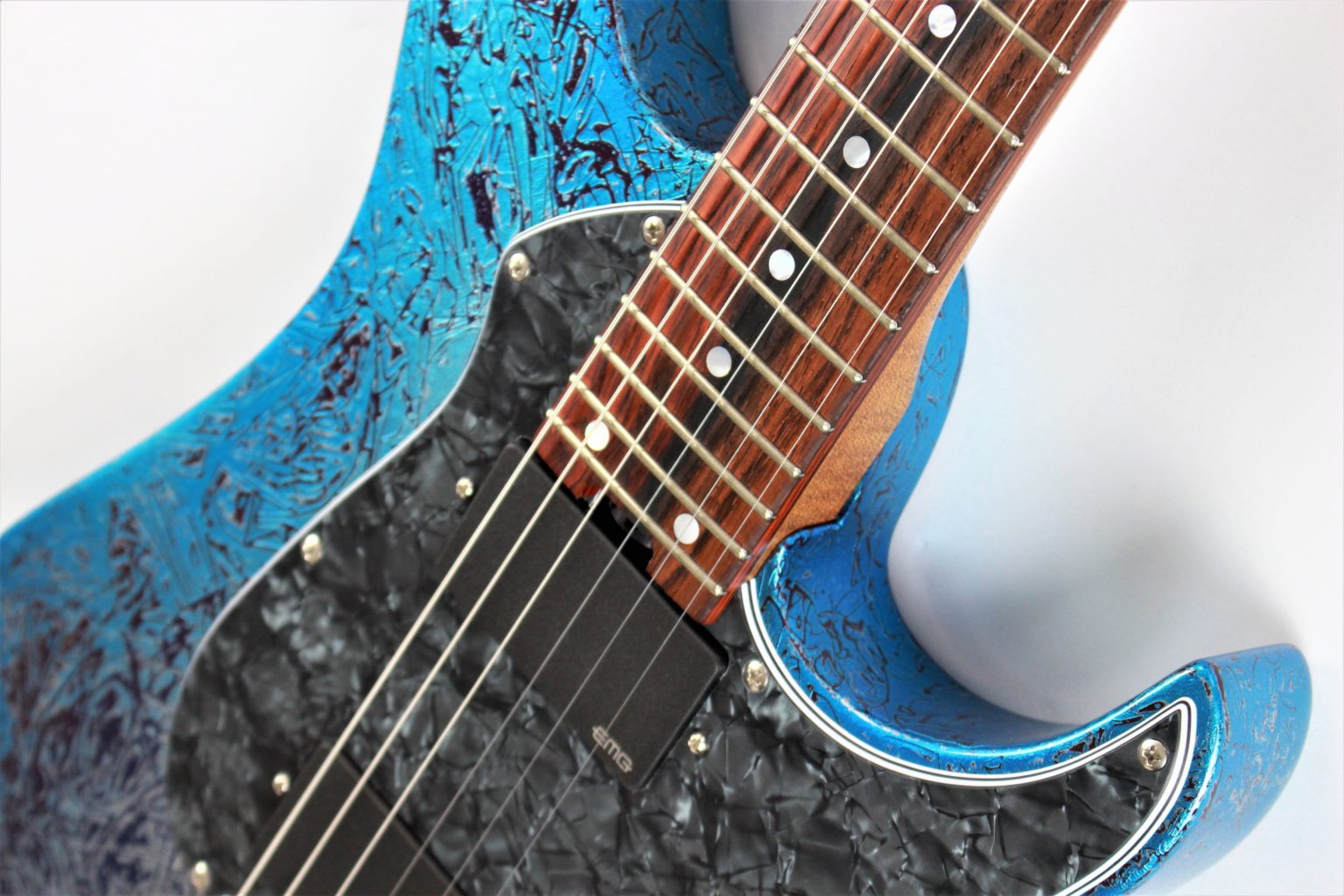 HOME | Sago New Material Guitars