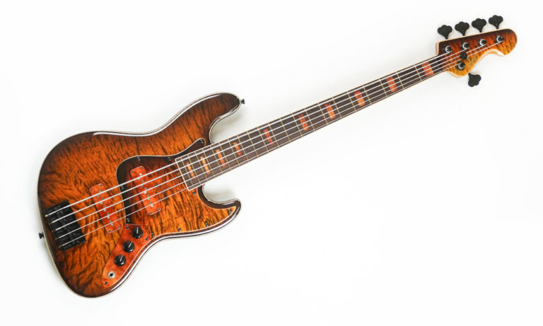 36 inchスケールのベース！？ | Sago New Material Guitars